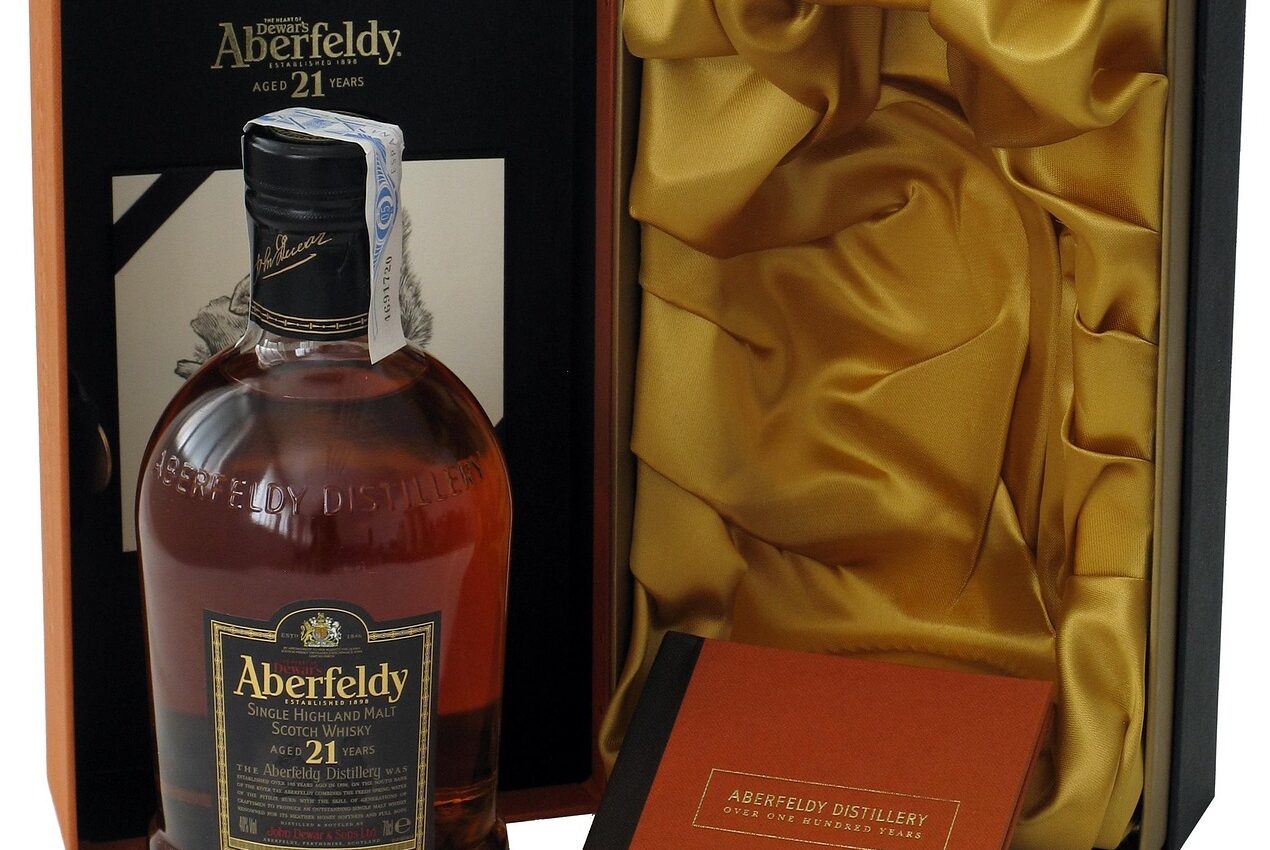 Les 10 marques de rhum les plus célèbres (Comparatif 2026)